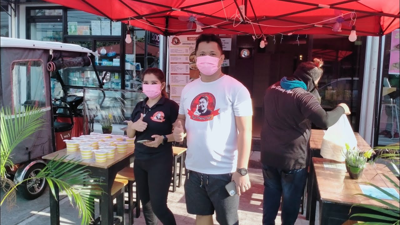 Community Pantry of Tyo Paeng Nyo restaurant! - YouTube