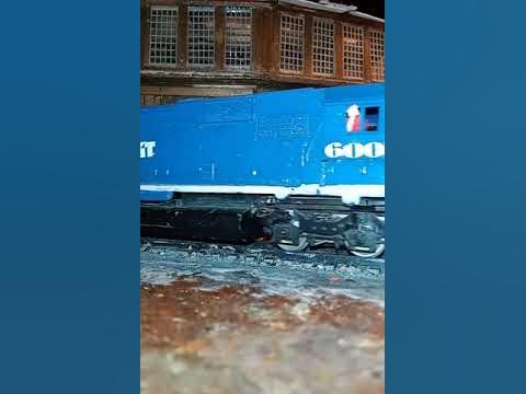 CIT SD60 6005 w/ Engineer by Roundhouse HO Scale Danville County Railroad Train Layout!!! - YouTube