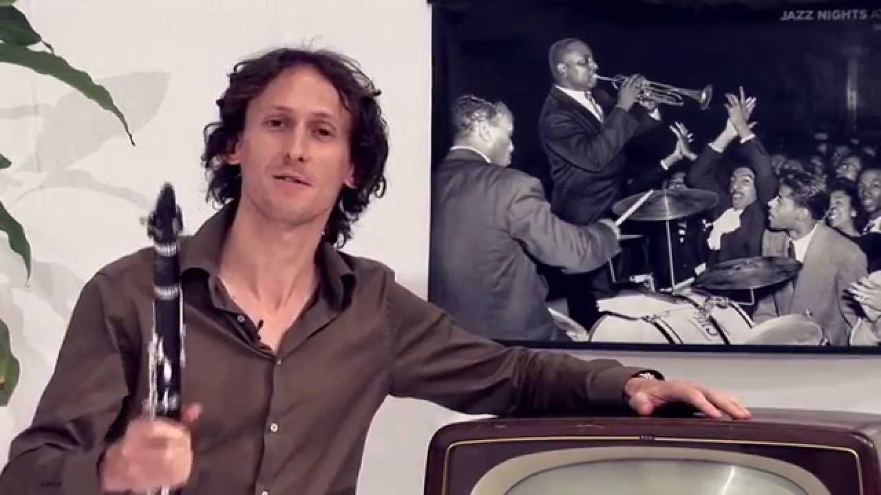 Clarinet lessons for beginners, Play With a Pro, - YouTube