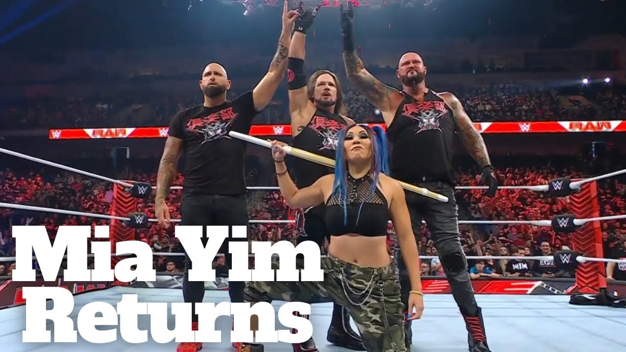 Mia Yim Returns, Joins The OC on WWE RAW - YouTube