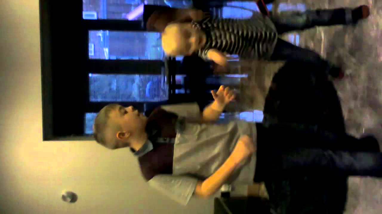 Silly singing - YouTube