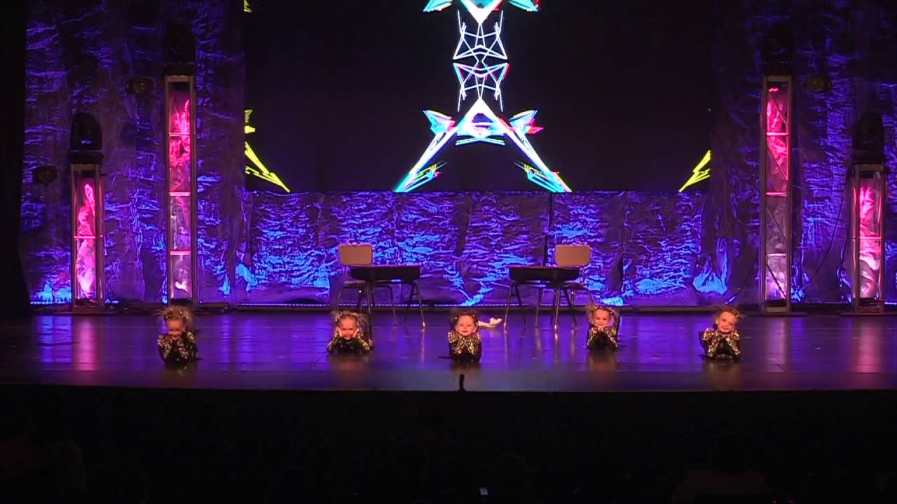 Devine Dancers - Bad Babes 2019 - YouTube