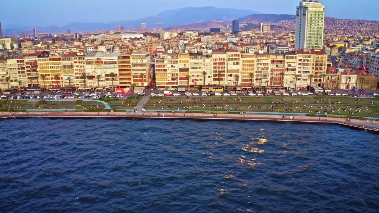 İzmir Kordon'da Drone ile Açılma - YouTube