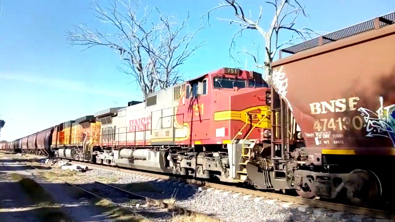 FXE, BNSF Subiendo La Lomita de Castro - YouTube