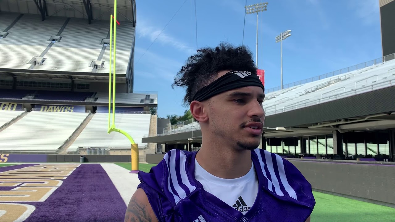 2019 Husky Football fall practice with Aaron Fuller - YouTube
