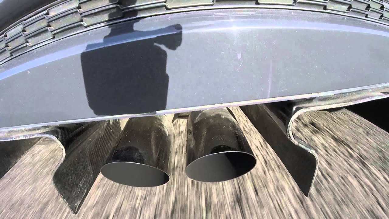 MINI R56 JCW GP2 SANTA POD EXHAUST & FLAMES - YouTube