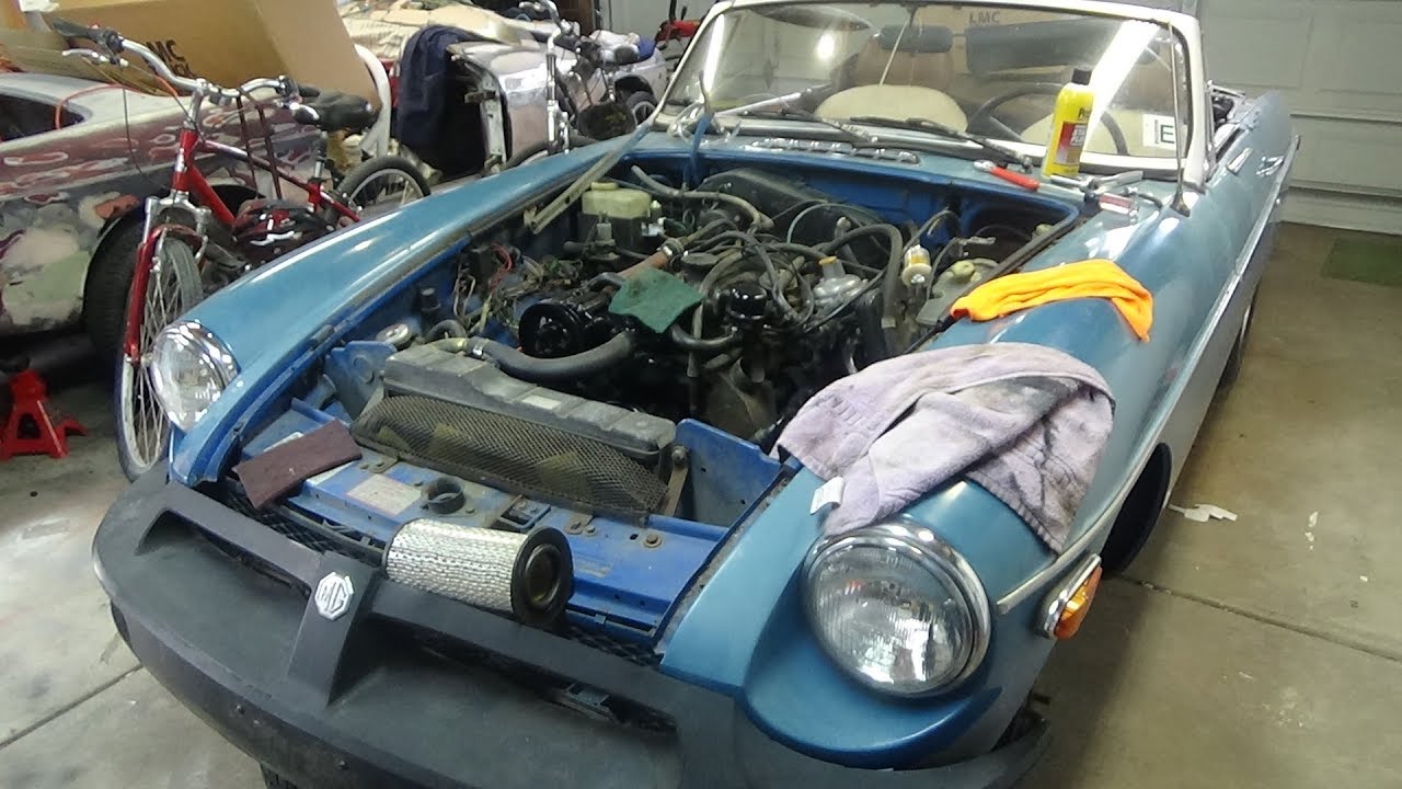 1977 MGB Front Suspension - YouTube