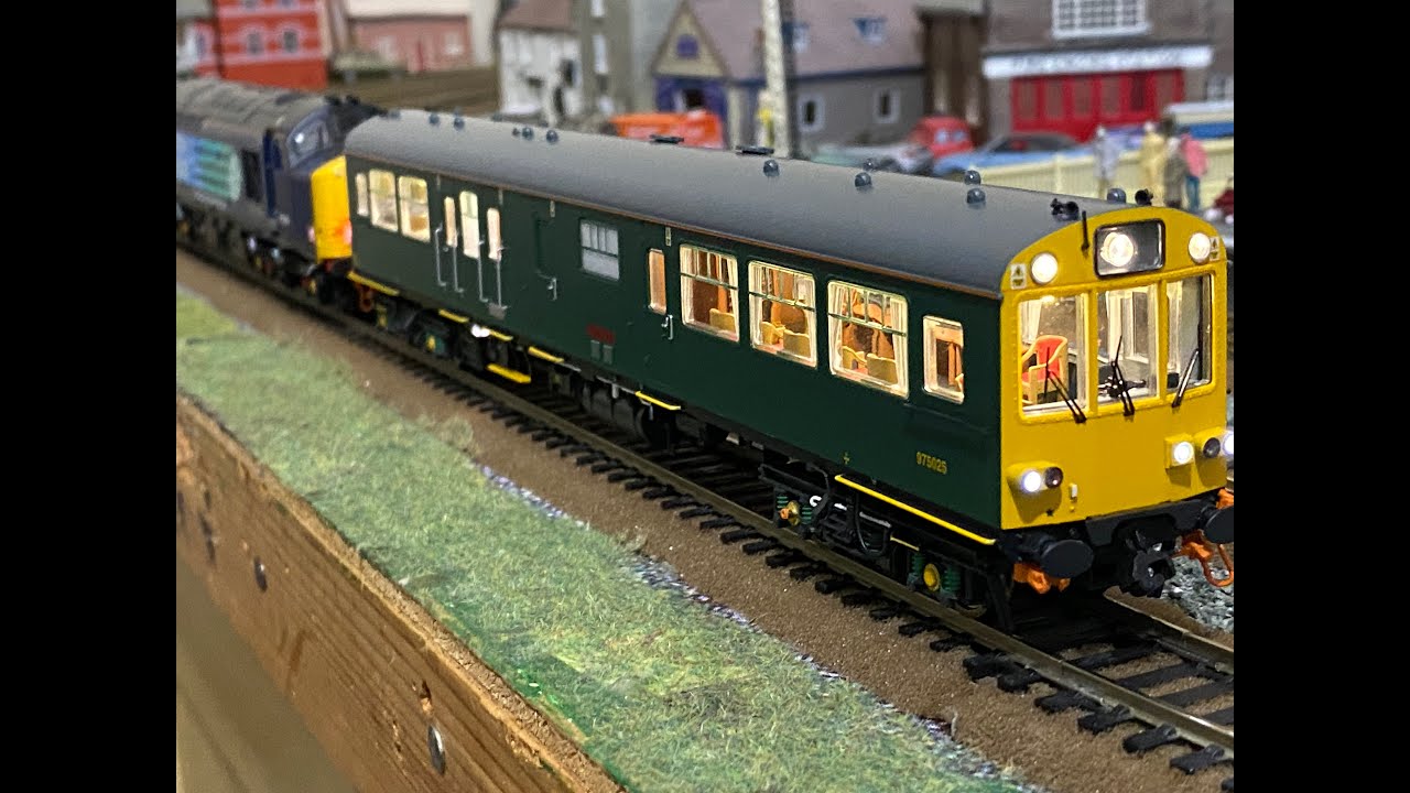 Revolution trains 00 SR 'Caroline' inspection saloon in network rail ...