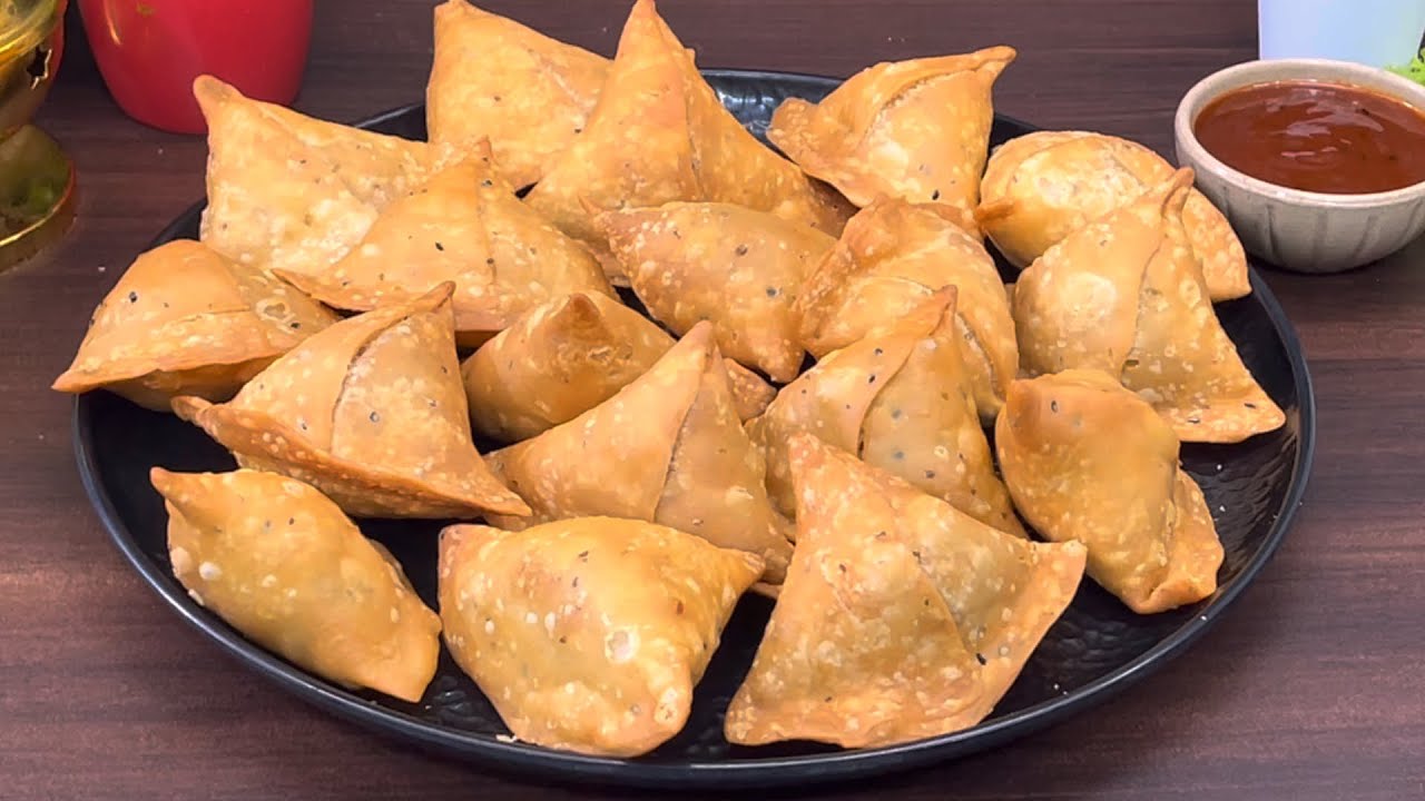 Mini Aloo Samosa With Red Chutney | Ramzan Recipes 2025 | Iftar Special ...