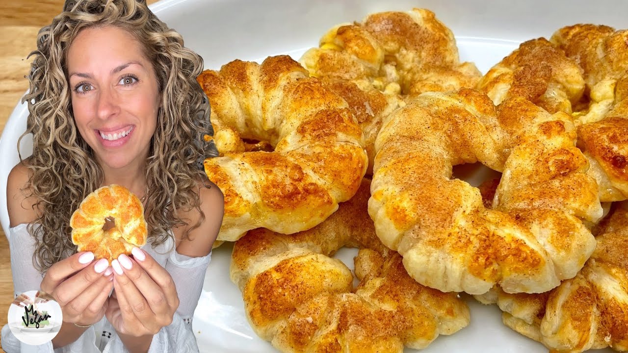 Easy Apple Pastry Rings - YouTube