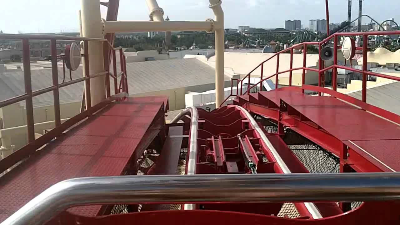Hollywood Rip Ride Rockit Front Row POV Hidden Tracks [HD] - YouTube