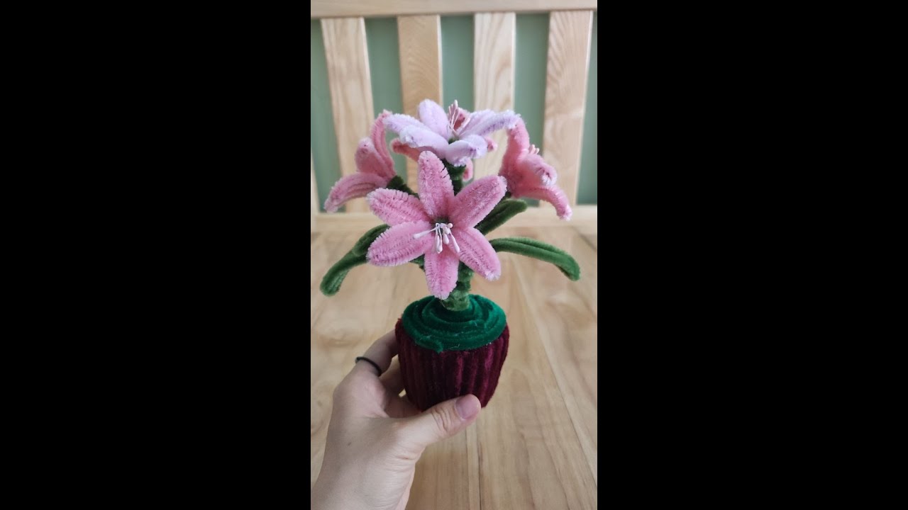Cách làm chậu hoa Li mini từ kẽm nhung /How to make pipe flower - YouTube