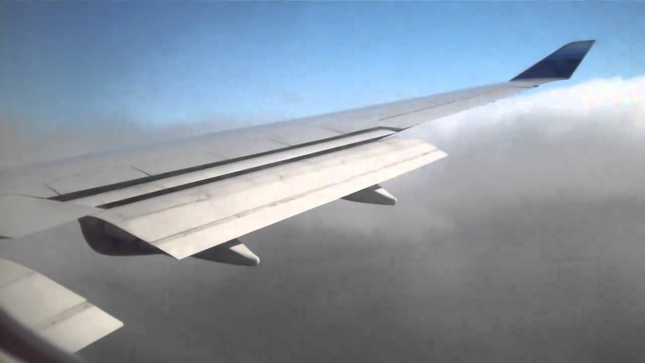 United Airlines UA838 Flight From Narita Landing at SanFrancisco intl ...
