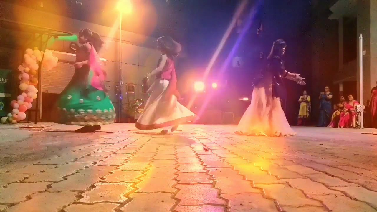 3 little angels - YouTube