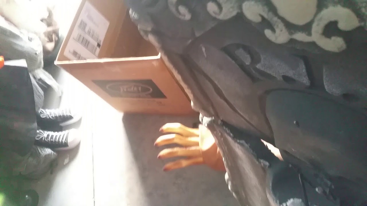 At the storage unit with Horror on Harmon people 2 - YouTube