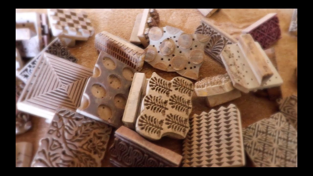 BLOCK DABU MUD RESIST INDIGO PRINTING PROCESS PIPAR JODHPUR RAJASTHAN YouTube block-dabu-mud-resist-indigo-printing-process-pipar-jodhpur-rajasthan-youtube