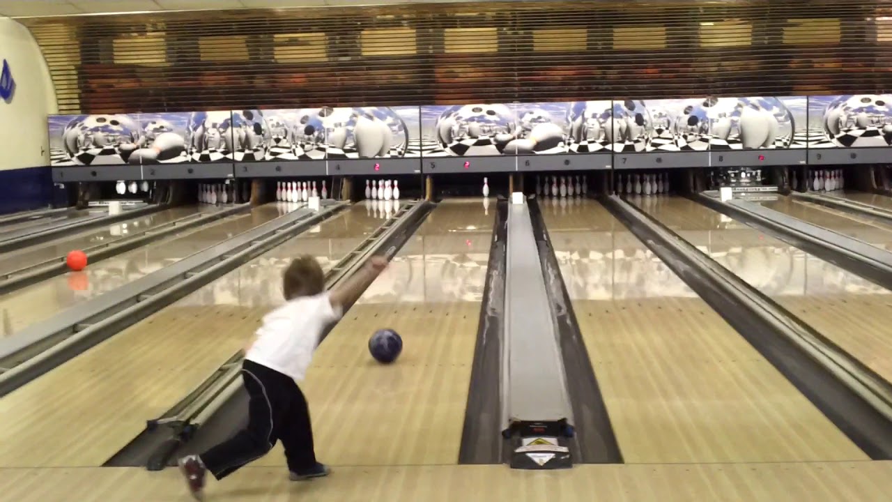 Bowling (Shea W, 2011) @ Bugsy's - YouTube