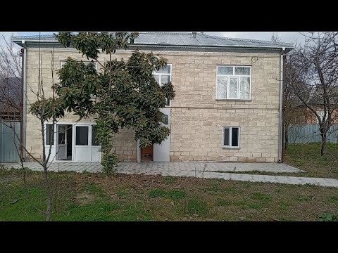 Balakən rayonu Qullar kəndində şəhərə yaxın ərazidə əşyalı yeni tikili həyət evi satılır qiymət100 m