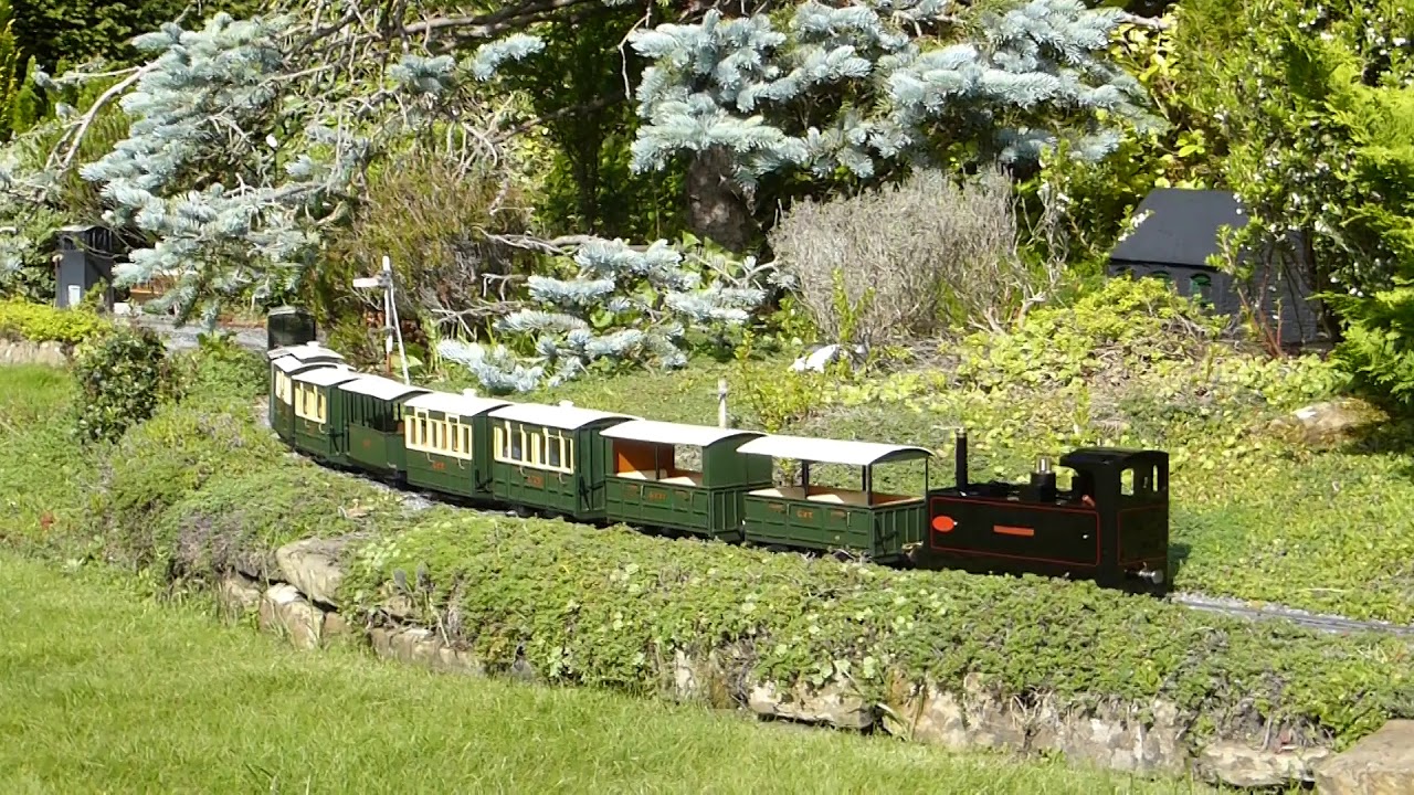 Gosling GVT loco with long train - YouTube