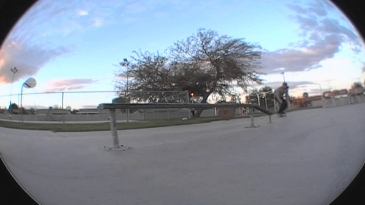 2 clips with Vee Rodriguez - YouTube