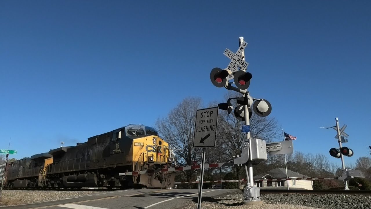 Tri Gate Setup | Trinity Road Railroad Crossing, Cary, NC - YouTube