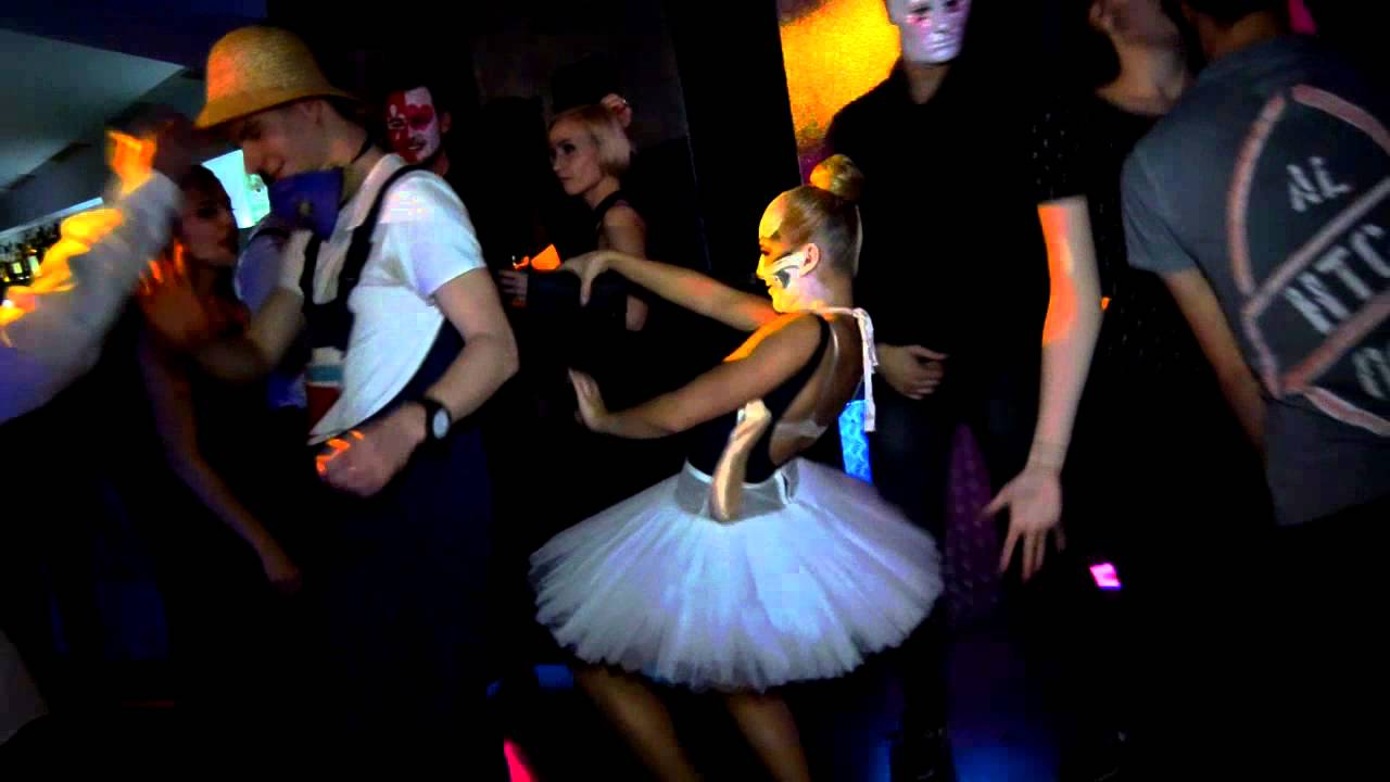 || Newton College - Haloween Party, Mandarin Brno || - YouTube