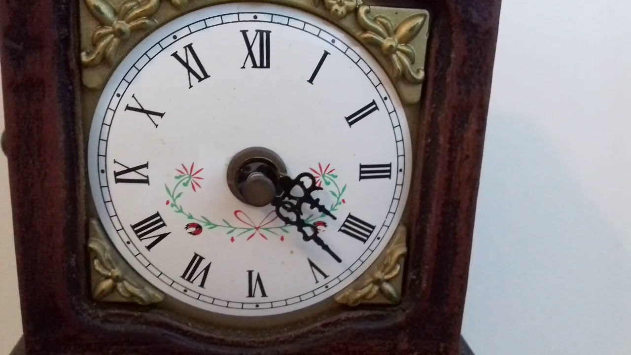 Mini horloge comtoise - YouTube