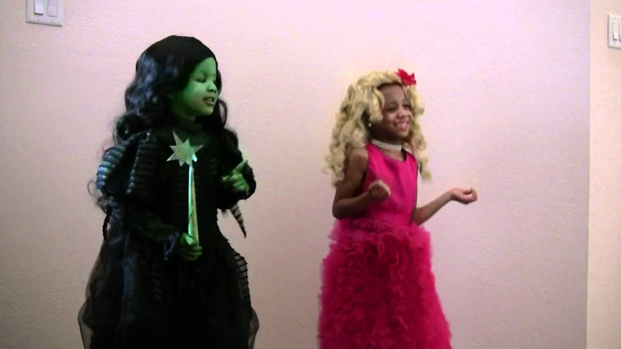 Boo! Aaah! - YouTube