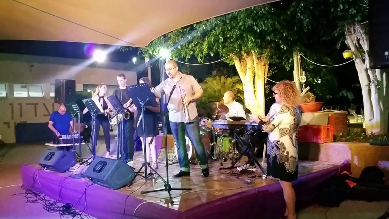 so danco samba - orpheus band - YouTube