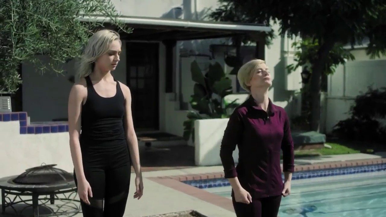 Boss Cheer (clip) - web series - Julia Farino - YouTube