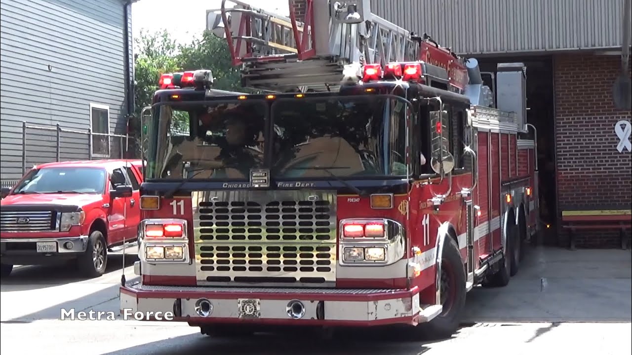Chicago Fire Dept Truck 11 & Ambulance 4 Responding - YouTube