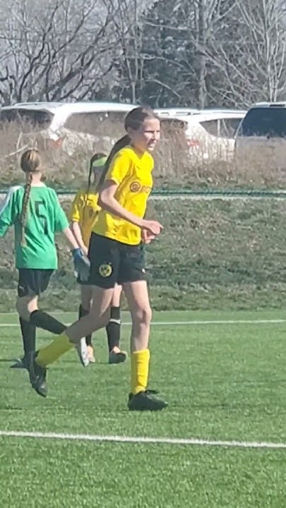 A little turf burn can't slow Carley down. #futbol #soccer #bvb #challenge #girls #sports #tough ...