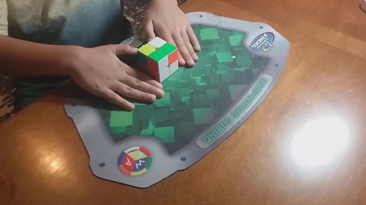 .42 on the 2x2 WR Scramble (stackmat) - YouTube