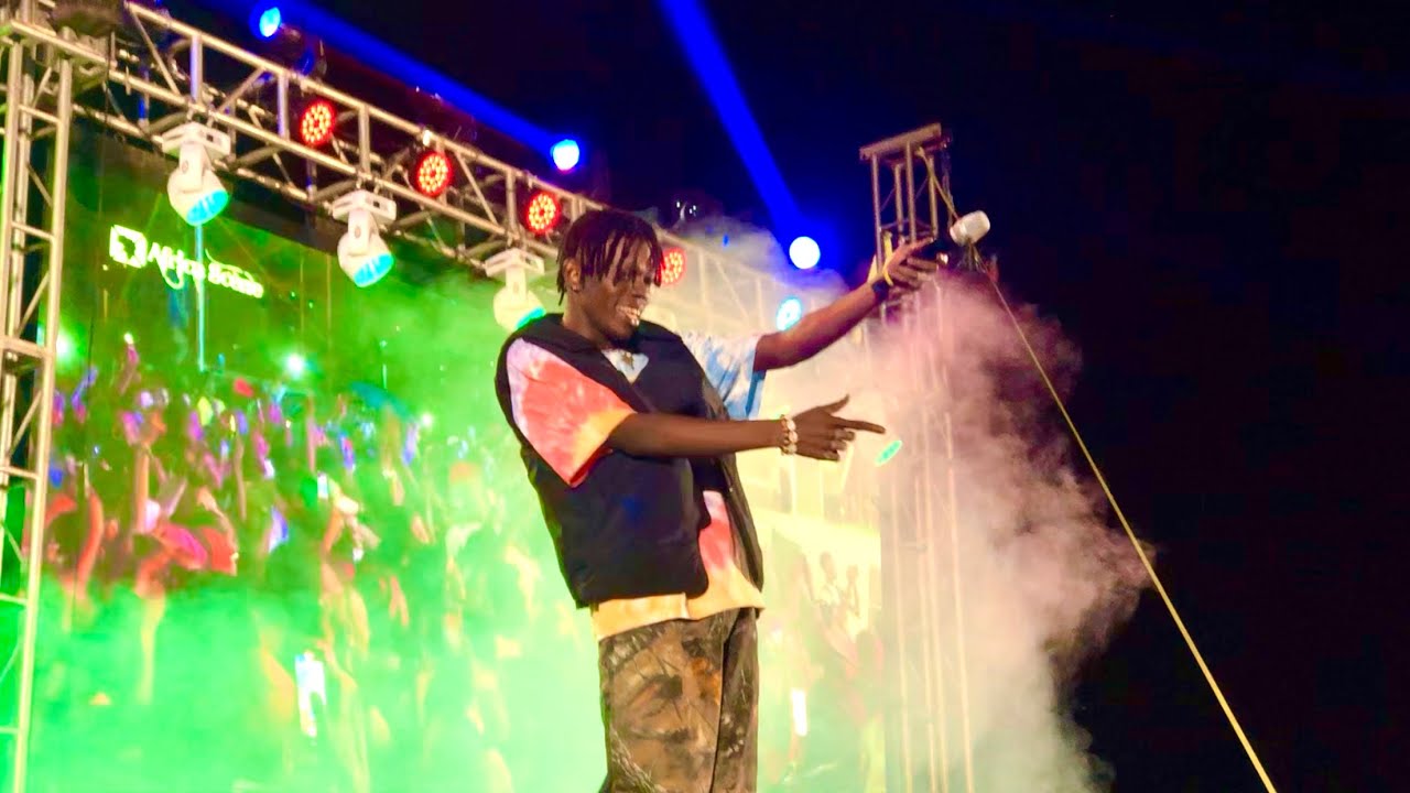 LIL ZED EN PRESTATION SUR LA SCÈNE du BAMA ART 2023 - YouTube