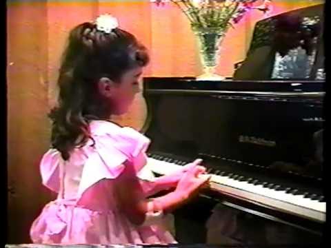 Dulce's first piano recital - Schmidt Musik Shop in Brownsville, Texas 1992 - YouTube Music