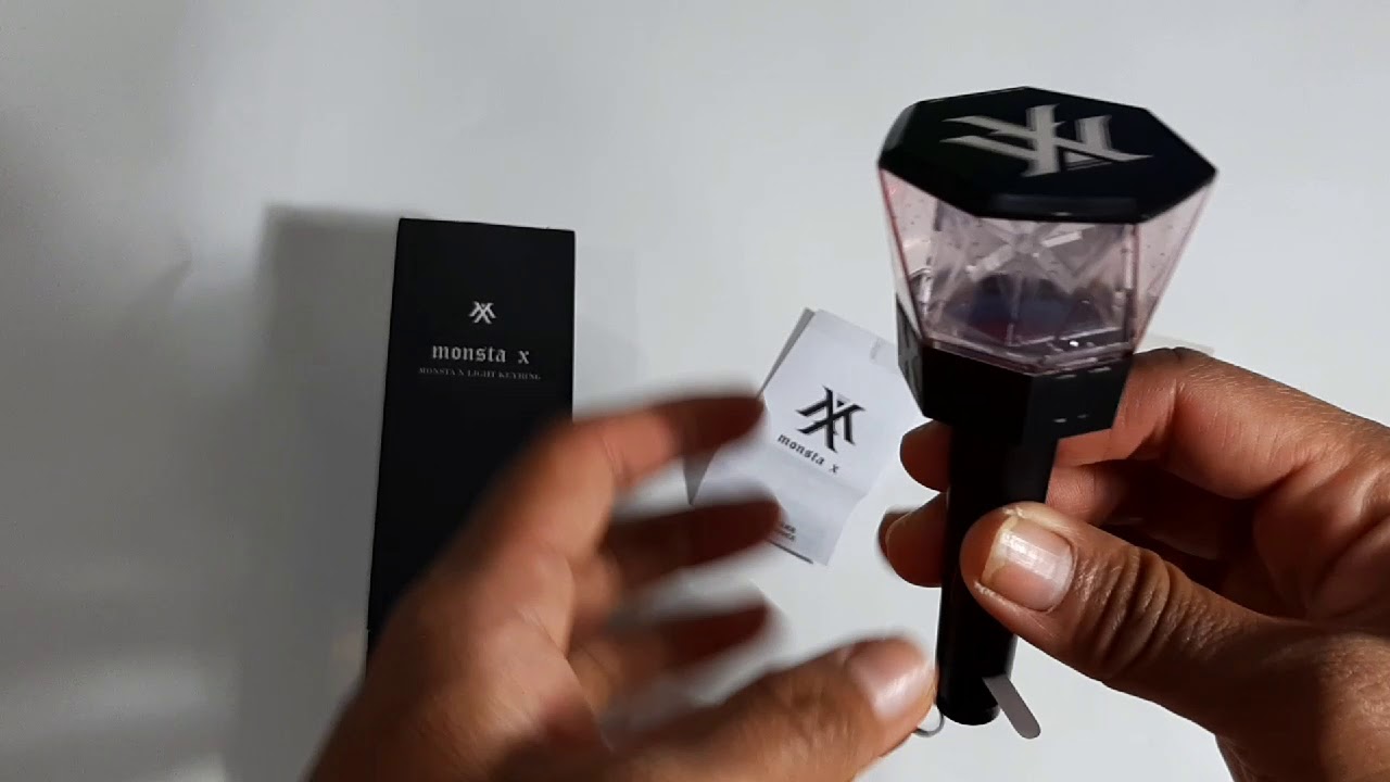 UNBOXING MINI KEYRING MONSTA X || MONSTA X MINI LIGH KEYRING - YouTube
