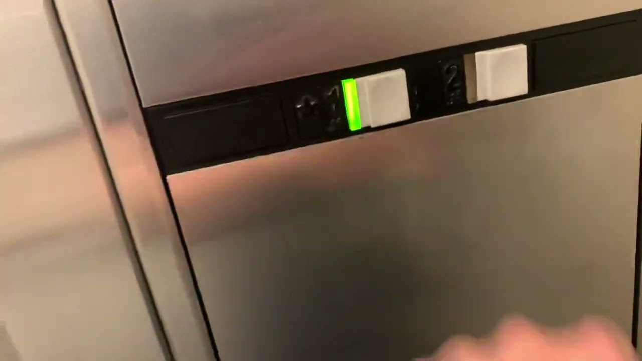 Montgomery Vector Hydraulic Elevator @ Macy’s, Tucson Mall, Tucson AZ ...