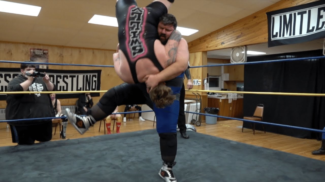 Eric Johnson vs. Swilly O'Brien - Limitless Wrestling (The Road) - YouTube
