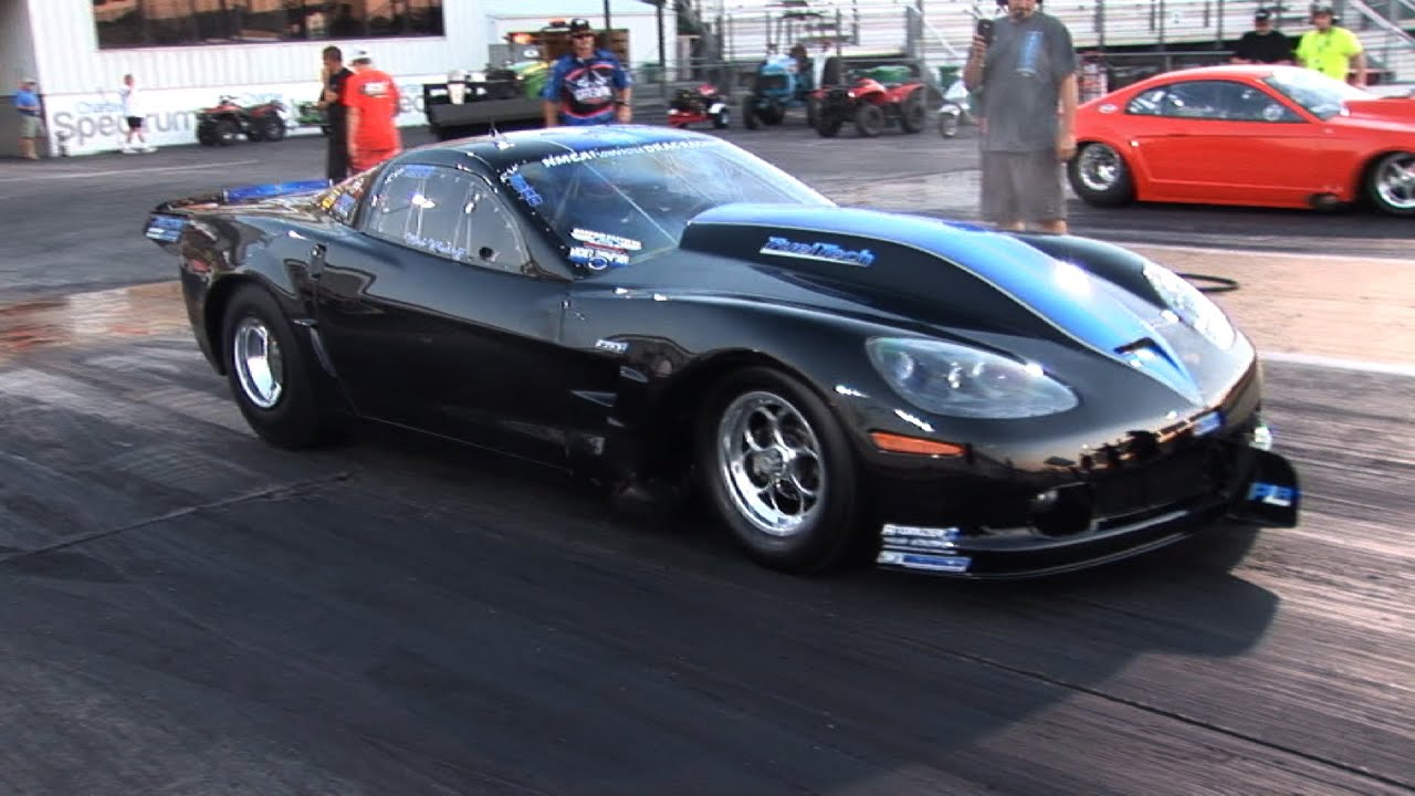 TWIN TURBO CORVETTE -vs- NITROUS MUSTANG - YouTube