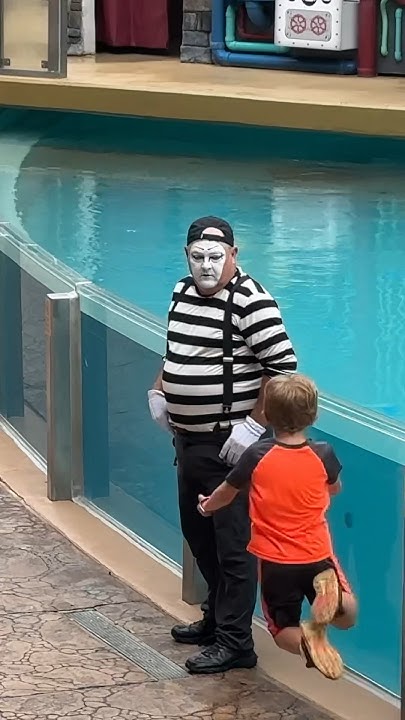 Cant Miss The End 😂 Tom Mime Seaworld Seaworldmime Funny Funnyvideo