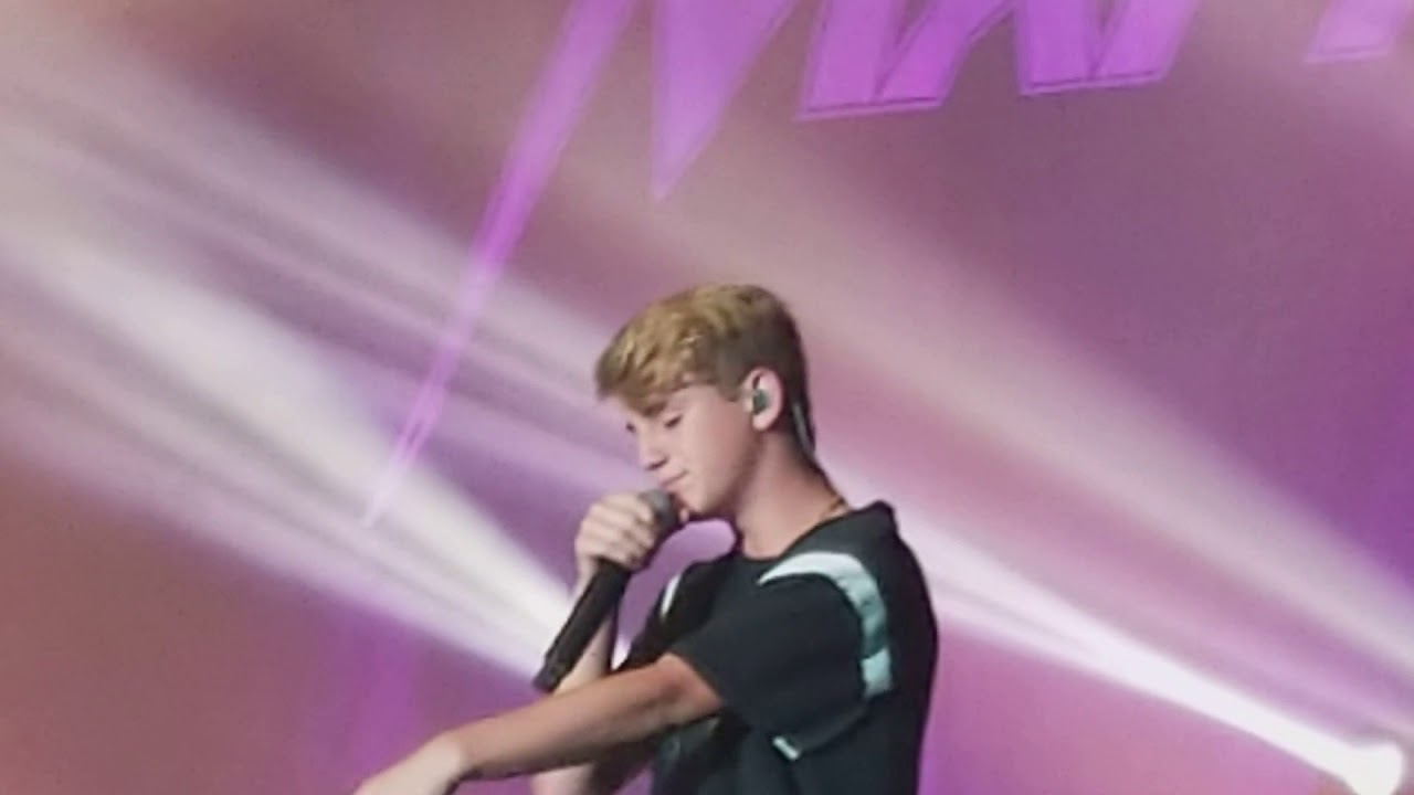 I WENT TO MY CRUSH. CONCERT mAttyb - YouTube
