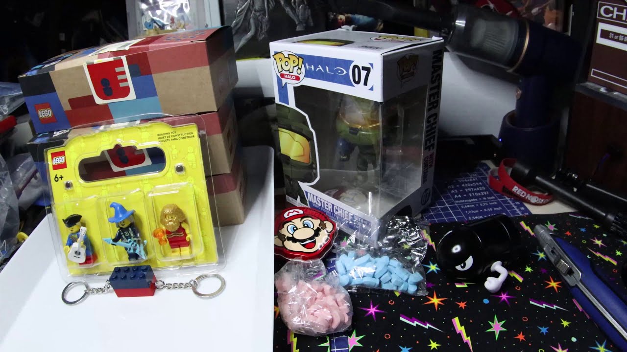 "Jax,FL Lego store haul, PAB wall boxes, build a minifig! And more ...