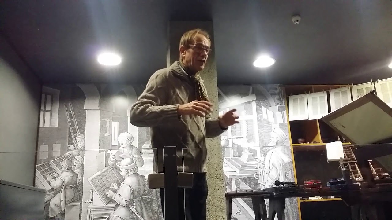 How Gutenberg's Printing Machine Works @ Gutenberg Museum, Mainz - YouTube