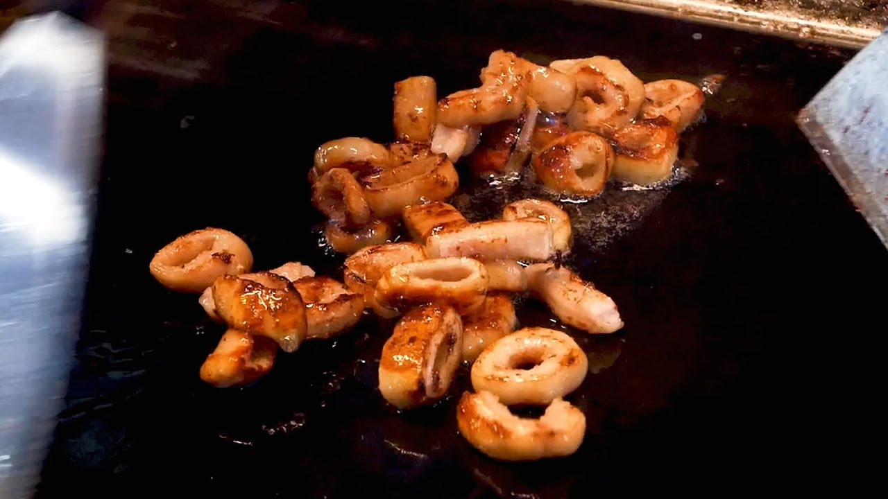 Marinated Grilled Pork Entrails (Makchang) - Korean street food - YouTube