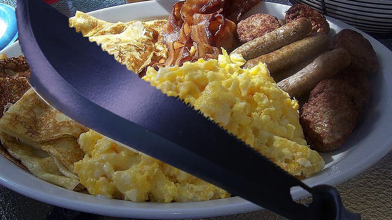 How to professionally cook breakfast in 3 minutes using a machete ...