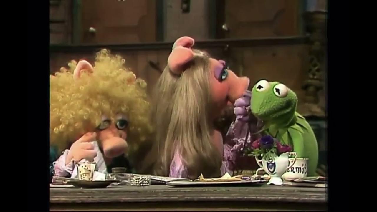 The Muppet Show - 306: Jean Stapleton - Backstage #3 (1978) - YouTube