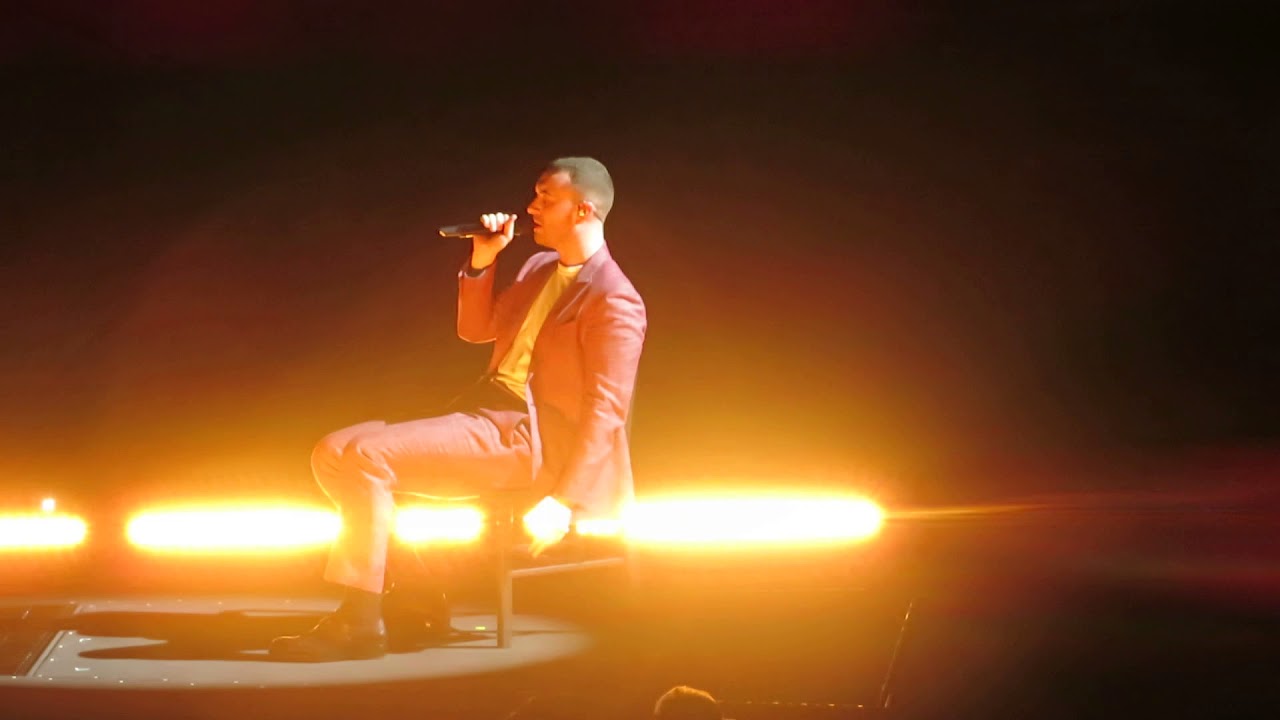 "Burning" | Sam Smith | O2 Arena, London, 7th April 2018 - YouTube