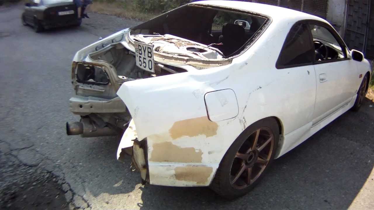 crashed skyline r33 - YouTube