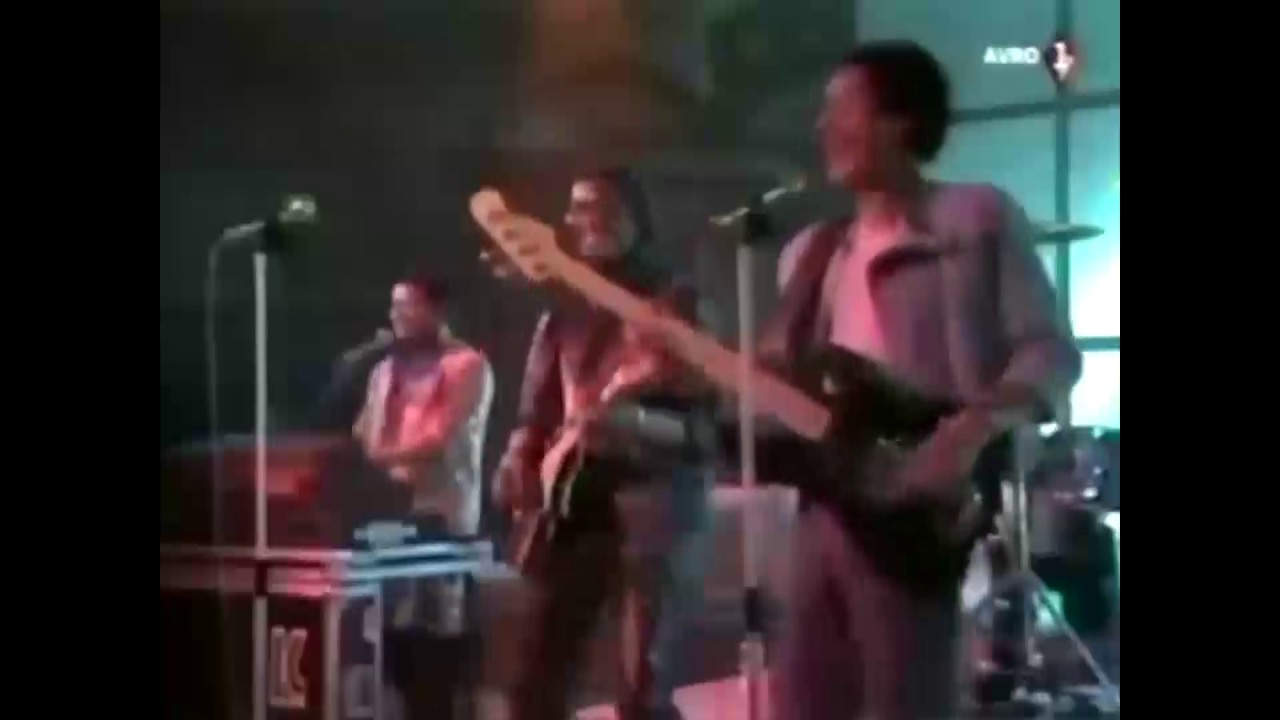 Central Line - Walking Into Sunshine - YouTube