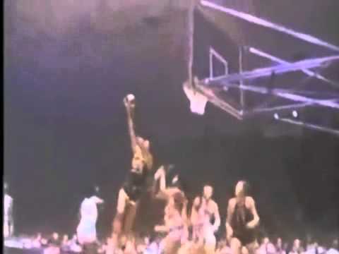 Artis Gilmore blocks Kareem Abdul-Jabbar's Sky Hook - YouTube